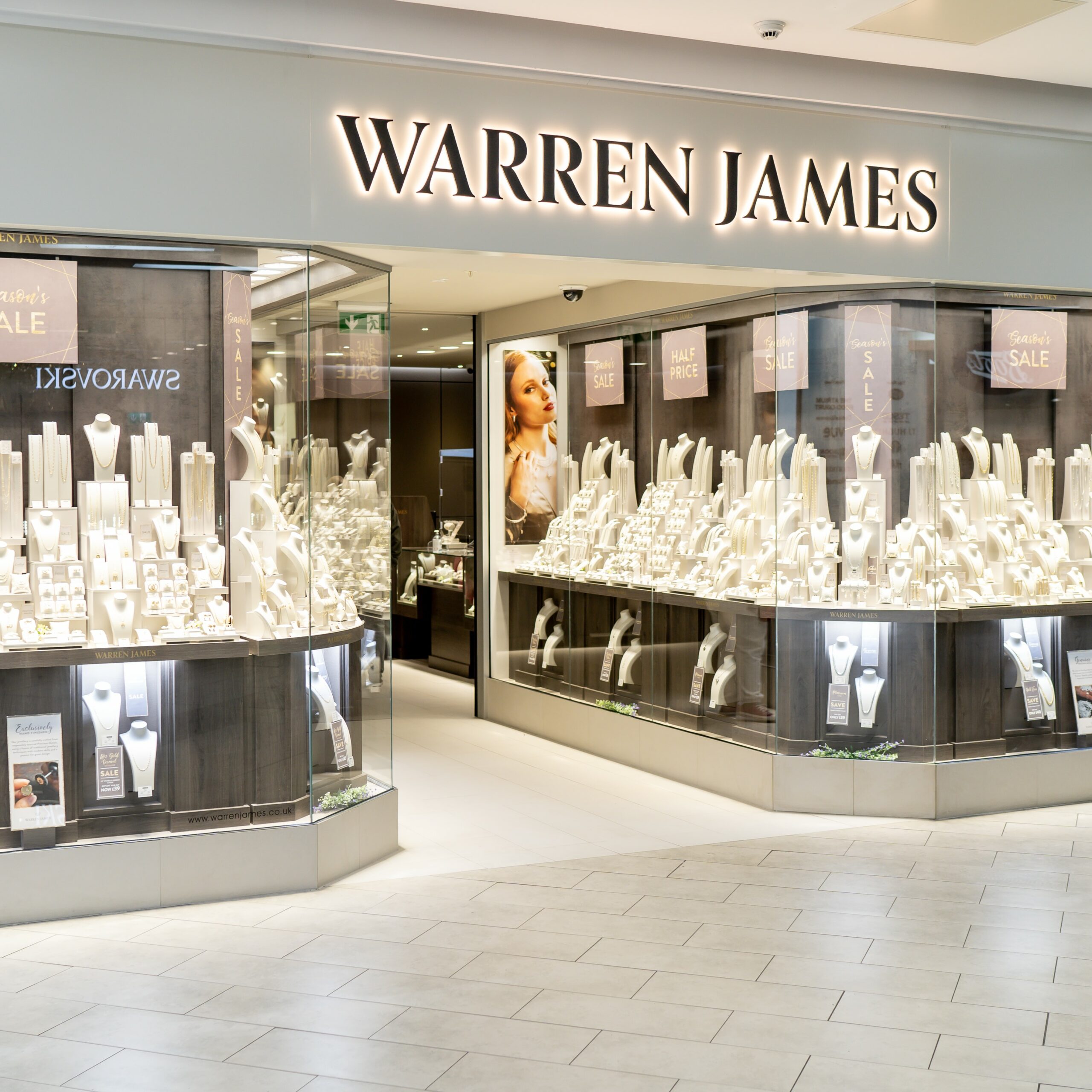 A Personal Interview with Jewelry Mogul Warren James - Manometcurrent
