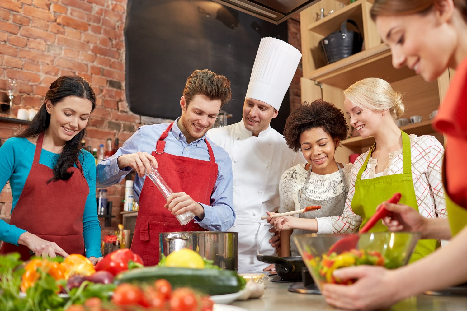 The Benefits of Enrolling in a Recreational Cooking Class - Manometcurrent