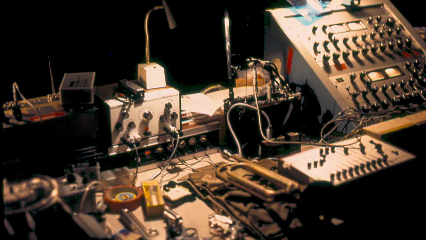 The Advantages of Electroacoustic in Post-Sound Production - Manometcurrent