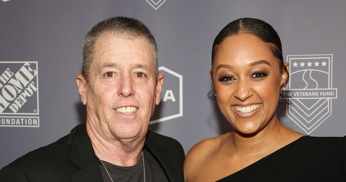 Timothy Mowry: The Patriarch Behind Tia and Tamera's Success Story ...