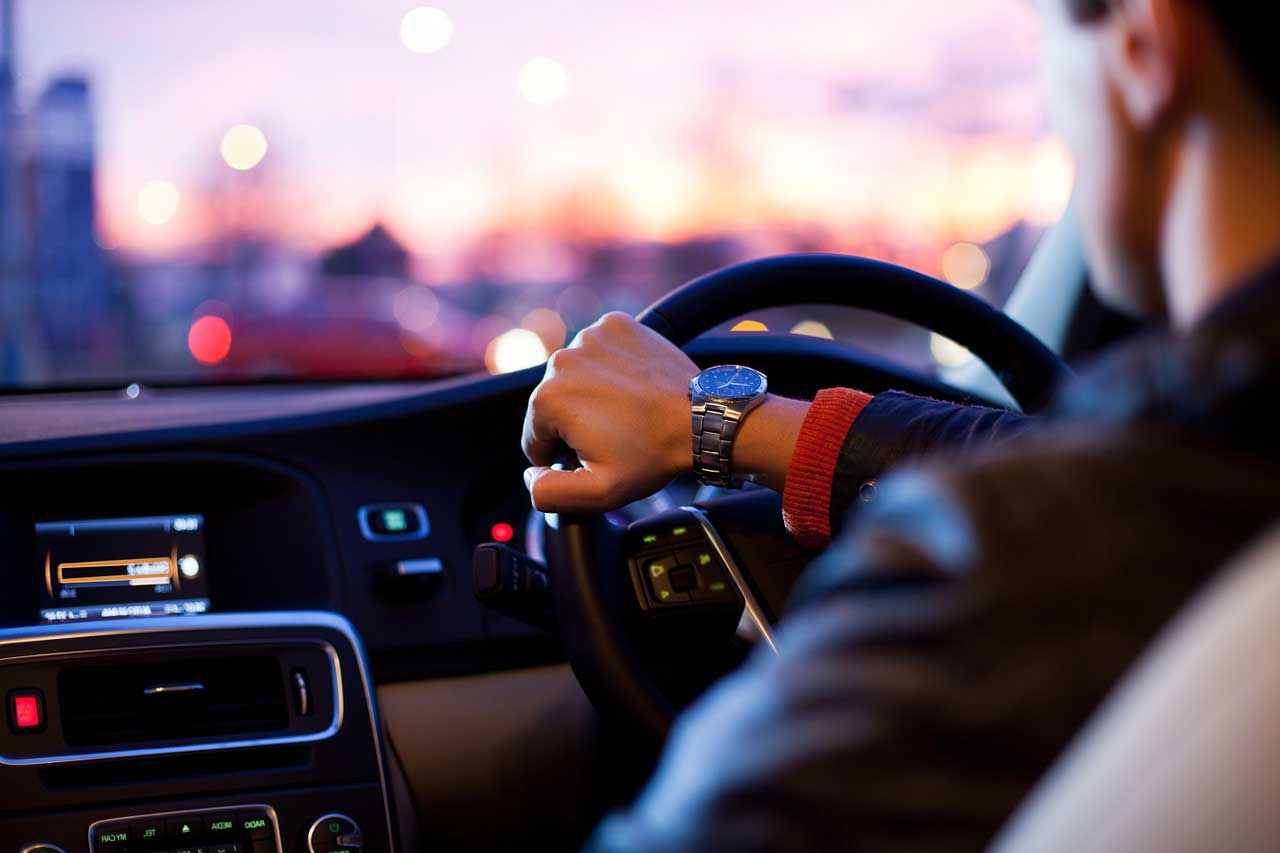 Crucial Factors That Determine the Safest Time to Drive - Manometcurrent