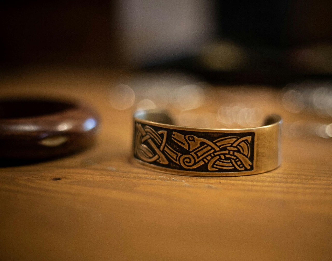 4 Stunning Gold Viking Ring Designs for a Wedding - Manometcurrent