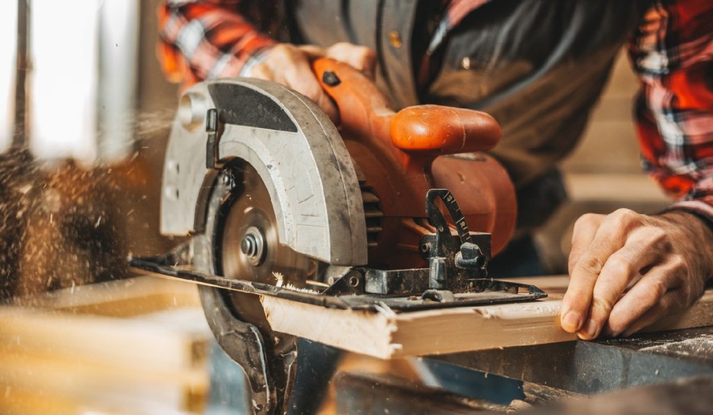 Efficient Tips for Choosing the Right Saw for Your Needs - Manometcurrent